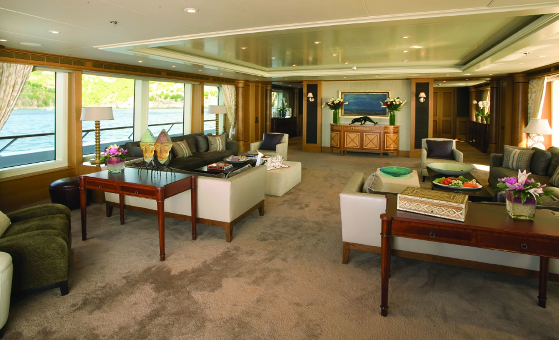 Yacht UTOPIA, Feadship | CHARTERWORLD Luxury Superyacht Charters